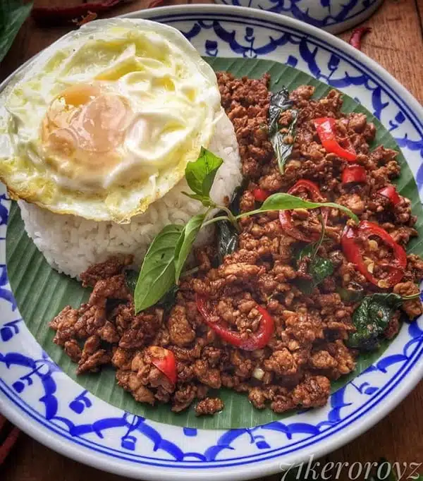 Resepi Padkrapow atau Thai Basil Chicken • Resepi Bonda
